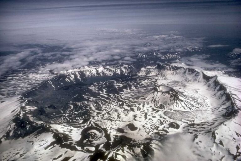 Types Of Volcanoes: A Guide To The 6 Most Dangerous Forms » Let's Talk ...