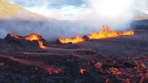 Types Of Volcanoes: A Guide To The 6 Most Dangerous Forms » Let's Talk ...