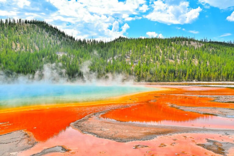 Yellowstone National Park: 5 Must-See Geothermal Wonders In Yellowstone ...