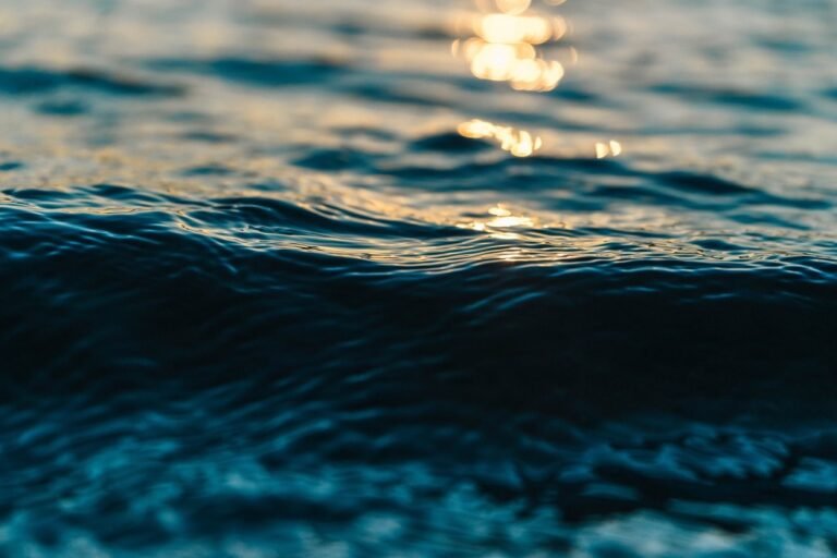 Why Are The Oceans Blue? The 3 Secrets Behind The Color Of The Sea ...