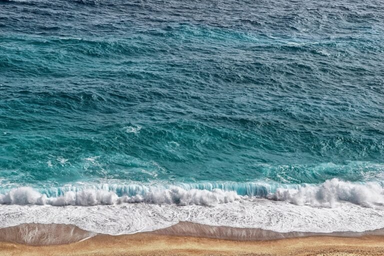 Why Are The Oceans Blue? The 3 Secrets Behind The Color Of The Sea ...