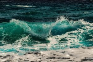 Why Are The Oceans Blue? The 3 Secrets Behind The Color Of The Sea ...